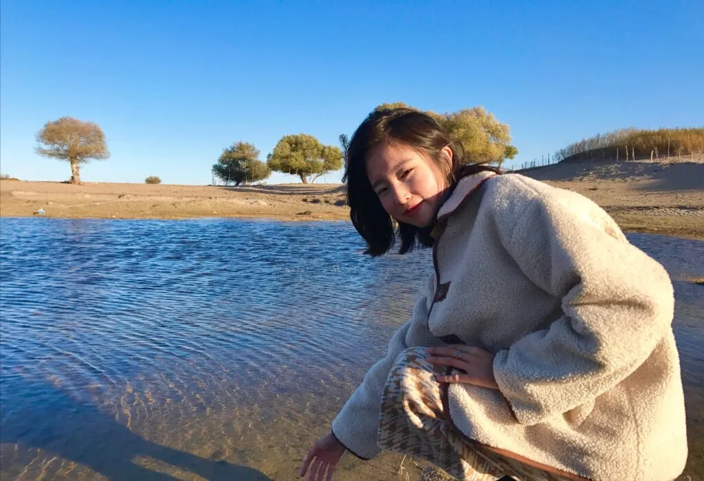 本足摄影系列 约艺术学院细腿班花小姐姐宾馆舔脚【74P+1V/513MB】 – jio呀